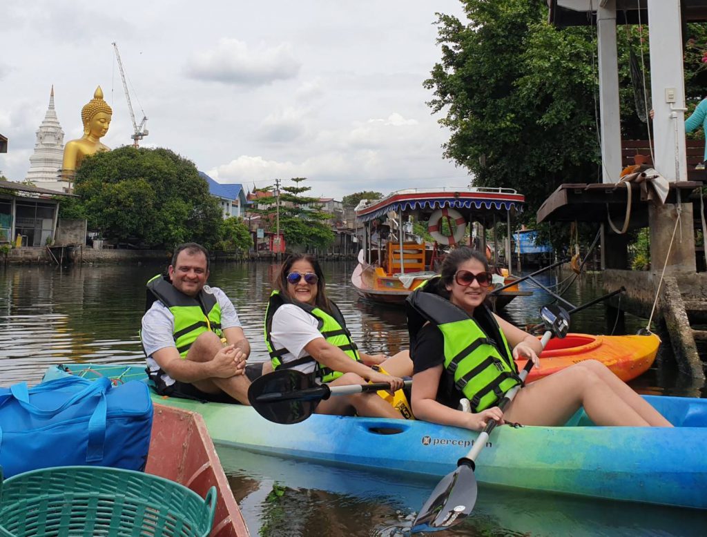 Kayak in Bangkok’s most famous canal – Bangkok Hiking Co Limited